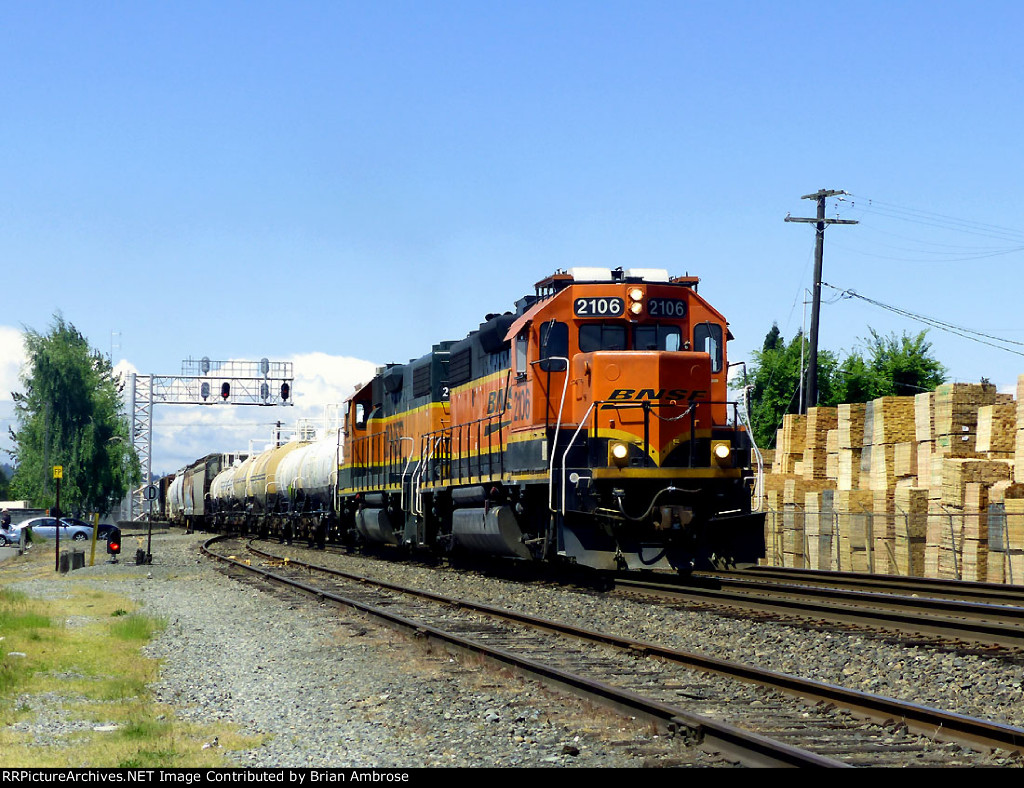 BNSF 2106 East (north)